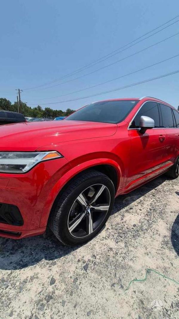 Red Volvo XC90 2016 in Vilnius, with an engine capacity of 1.97 L and mileage of 191 thousand km for 15300 €, photo 3 on AUTOMOTO.COM.LV