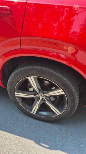 Sarkans Volvo XC90 2016 Viļņa, ar dzinēja tilpumu 1.97 L un nobraukumu 191 tūkst. km par 15300 €, foto 5 vietnē AUTOMOTO.COM.LV