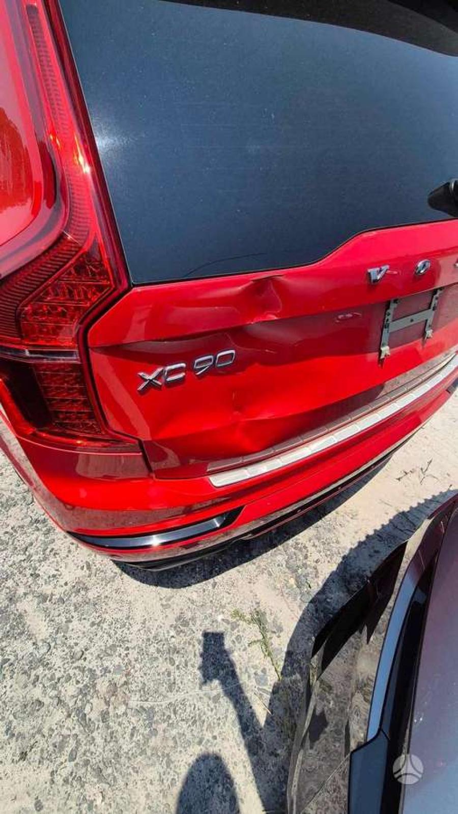 Sarkans Volvo XC90 2016 Viļņa, ar dzinēja tilpumu 1.97 L un nobraukumu 191 tūkst. km par 15300 €, foto 12 vietnē AUTOMOTO.COM.LV