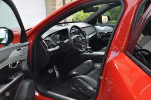 Red Volvo XC90 2017 in Vilnius, with an engine capacity of 1.97 L and mileage of 143 thousand km for 27000 €, photo 11 on AUTOMOTO.COM.LV