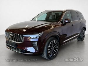 Sarkans Volvo XC90 2025 Tallina, ar dzinēja tilpumu 2.00 L un nobraukumu 20 tūkst. km par 76990 €, foto  vietnē AUTOMOTO.COM.LV