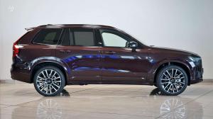 Red Volvo XC90 2026 in Vilnius, with an engine capacity of 1.97 L and mileage of 10 thousand km for 82000 €, photo 3 on AUTOMOTO.COM.LV