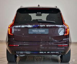 Red Volvo XC90 2026 in Vilnius, with an engine capacity of 1.97 L and mileage of 10 thousand km for 82000 €, photo 7 on AUTOMOTO.COM.LV