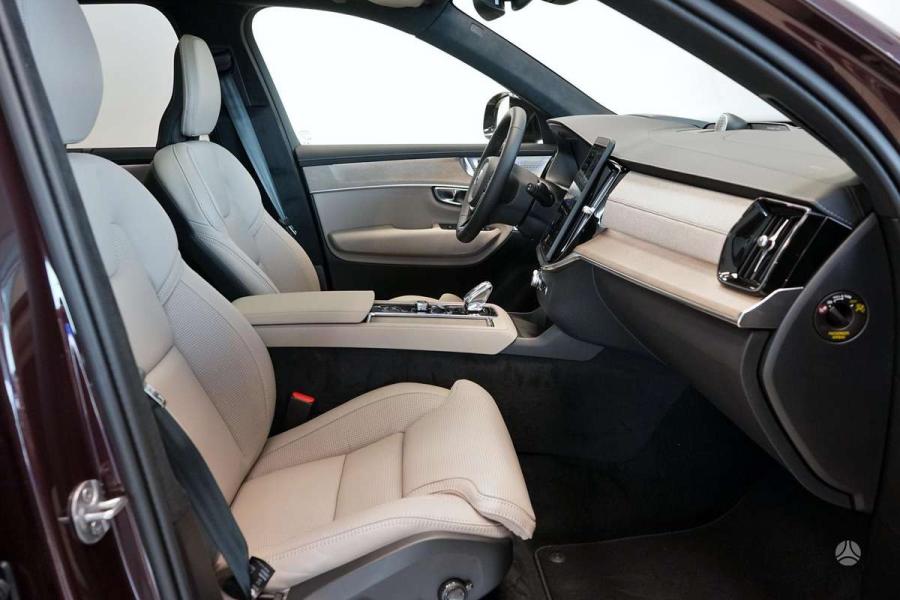 Red Volvo XC90 2026 in Vilnius, with an engine capacity of 1.97 L and mileage of 10 thousand km for 82000 €, photo 11 on AUTOMOTO.COM.LV