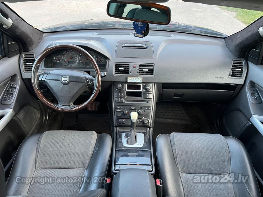 Volvo XC90 2004 in Narva, with an engine capacity of 2.40 L and mileage of 419 thousand km for 2999 €, photo 15 on AUTOMOTO.COM.LV