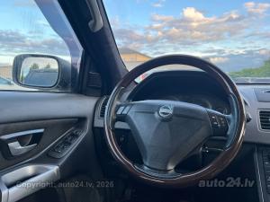 Volvo XC90 2004 in Narva, with an engine capacity of 2.40 L and mileage of 419 thousand km for 2999 €, photo 17 on AUTOMOTO.COM.LV