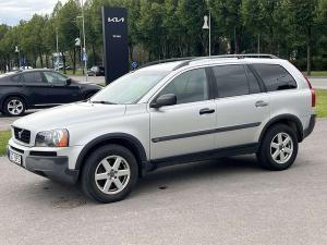 Volvo XC90 2005 Narva, ar dzinēja tilpumu 2.40 L un nobraukumu 585 tūkst. km par 2499 €, foto  vietnē AUTOMOTO.COM.LV