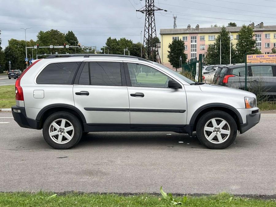 Volvo XC90 2005 Narva, ar dzinēja tilpumu 2.40 L un nobraukumu 585 tūkst. km par 2499 €, foto 18 vietnē AUTOMOTO.COM.LV