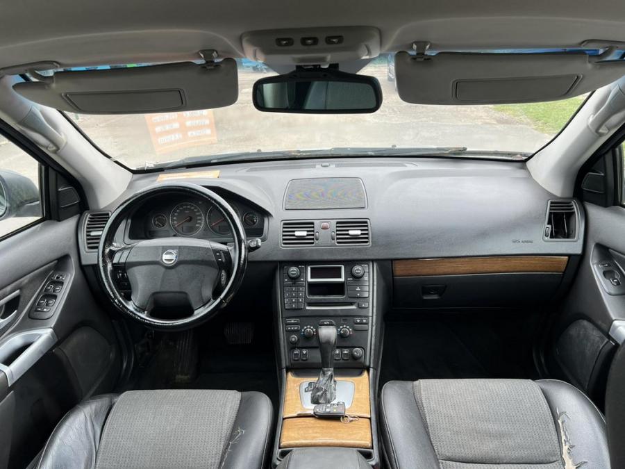 Volvo XC90 2005 Narva, ar dzinēja tilpumu 2.40 L un nobraukumu 585 tūkst. km par 2499 €, foto 23 vietnē AUTOMOTO.COM.LV