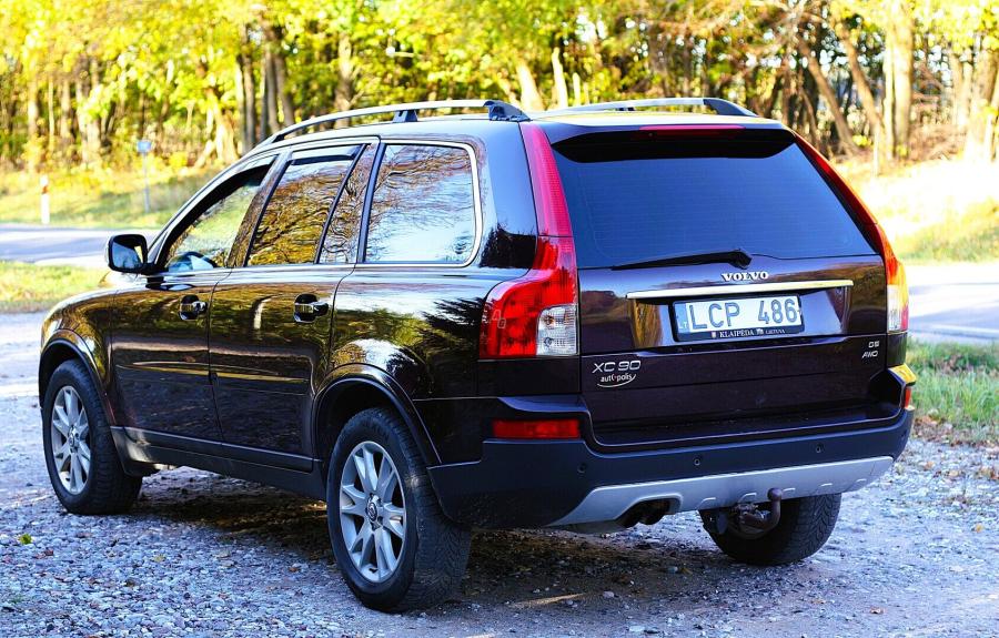 Violets Volvo XC90 2006 Petrikaičiai, ar dzinēja tilpumu 2.40 L un nobraukumu 307 tūkst. km par 6299 €, foto 5 vietnē AUTOMOTO.COM.LV