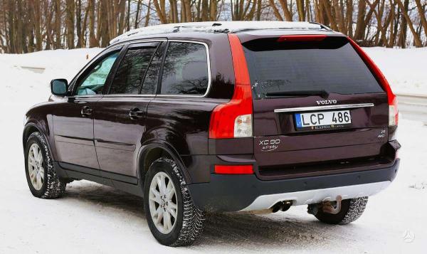 Violets Volvo XC90 2006 Kretinga, ar dzinēja tilpumu 2.40 L un nobraukumu 307 tūkst. km par 6299 €, foto 5 vietnē AUTOMOTO.COM.LV