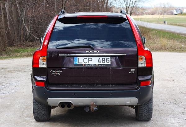 Violets Volvo XC90 2006 Petrikaičiai, ar dzinēja tilpumu 2.40 L un nobraukumu 308 tūkst. km par 6299 €, foto 10 vietnē AUTOMOTO.COM.LV