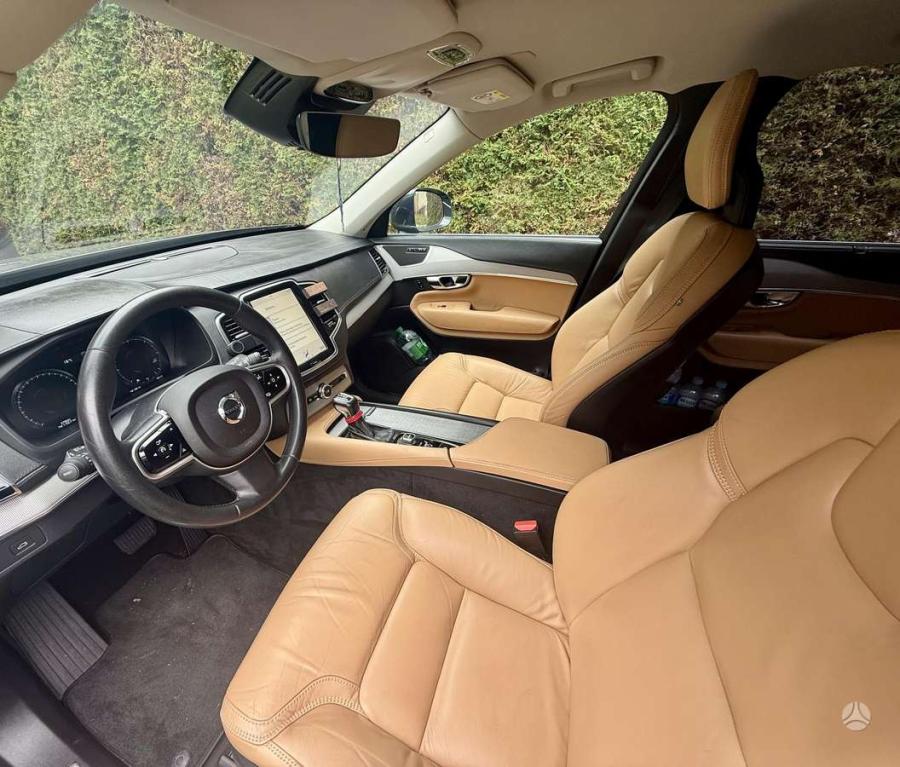 Violet Volvo XC90 2015 in Klaipeda, with an engine capacity of 1.97 L and mileage of 278 thousand km for 19650 €, photo 9 on AUTOMOTO.COM.LV