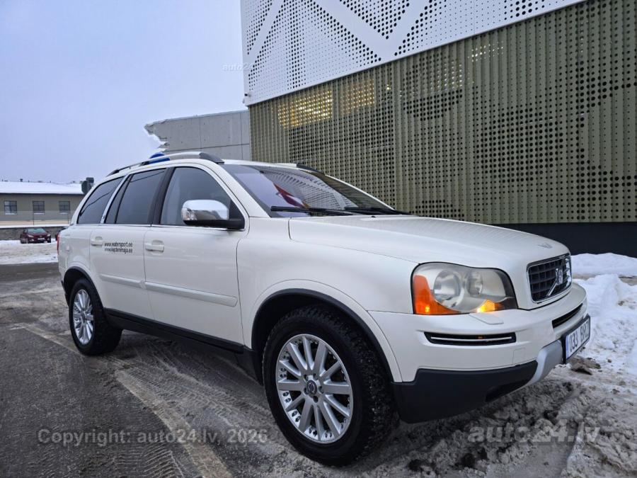 White Volvo XC90 2006 in Tallinn, with an engine capacity of 2.40 L and mileage of 284 thousand km for 6450 €, photo 2 on AUTOMOTO.COM.LV