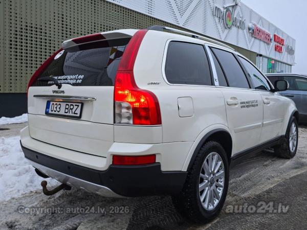Balts Volvo XC90 2006 Tallina, ar dzinēja tilpumu 2.40 L un nobraukumu 284 tūkst. km par 6450 €, foto 8 vietnē AUTOMOTO.COM.LV