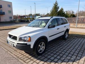 Balts Volvo XC90 2006 Tallina, ar dzinēja tilpumu 2.50 L un nobraukumu 215 tūkst. km par 4499 €, foto  vietnē AUTOMOTO.COM.LV