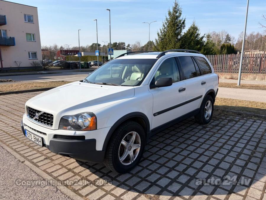Balts Volvo XC90 2006 Tallina, ar dzinēja tilpumu 2.50 L un nobraukumu 215 tūkst. km par 4499 €, foto 1 vietnē AUTOMOTO.COM.LV
