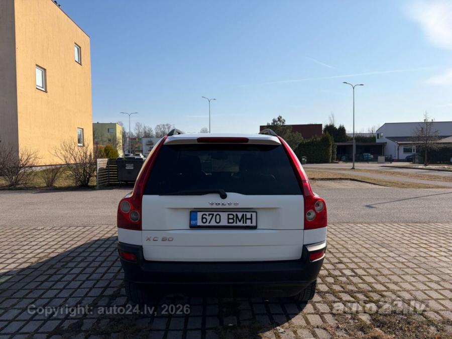 Balts Volvo XC90 2006 Tallina, ar dzinēja tilpumu 2.50 L un nobraukumu 215 tūkst. km par 4499 €, foto 4 vietnē AUTOMOTO.COM.LV