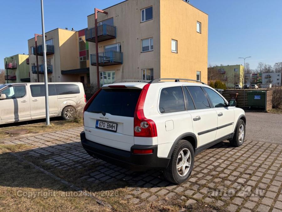 Balts Volvo XC90 2006 Tallina, ar dzinēja tilpumu 2.50 L un nobraukumu 215 tūkst. km par 4499 €, foto 5 vietnē AUTOMOTO.COM.LV