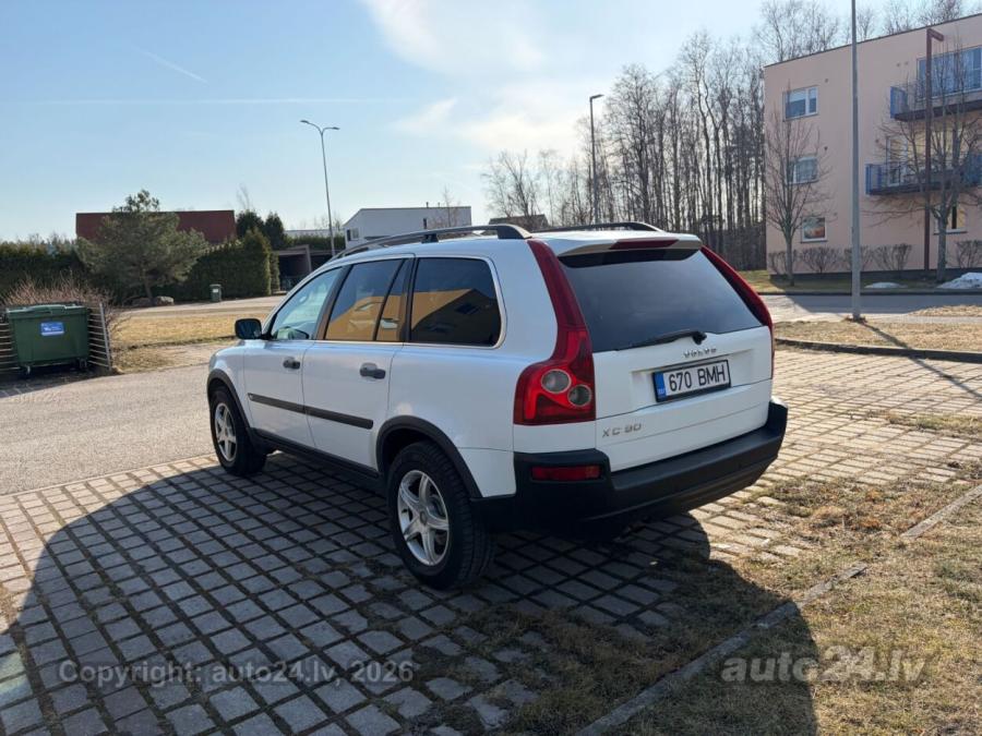 Balts Volvo XC90 2006 Tallina, ar dzinēja tilpumu 2.50 L un nobraukumu 215 tūkst. km par 4499 €, foto 6 vietnē AUTOMOTO.COM.LV