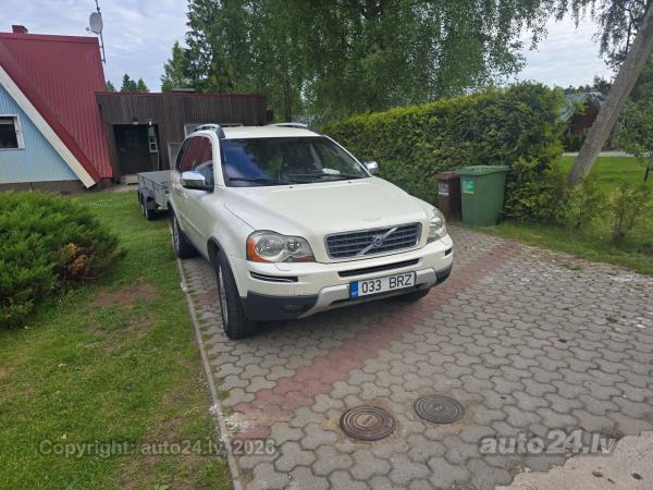 Balts Volvo XC90 2006 Tallina, ar dzinēja tilpumu 2.40 L un nobraukumu 290 tūkst. km par 6500 €, foto 1 vietnē AUTOMOTO.COM.LV
