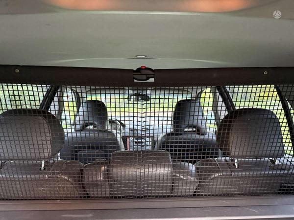 White Volvo XC90 2006 in Alytus, with an engine capacity of 2.40 L and mileage of 378 thousand km for 4500 €, photo 10 on AUTOMOTO.COM.LV