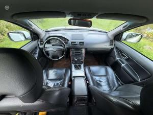 White Volvo XC90 2006 in Alytus, with an engine capacity of 2.40 L and mileage of 378 thousand km for 4500 €, photo 11 on AUTOMOTO.COM.LV