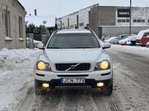 White Volvo XC90 2007 in Utena, with an engine capacity of 3.19 L and mileage of 175 thousand km for 2350 €, photo 2 on AUTOMOTO.COM.LV