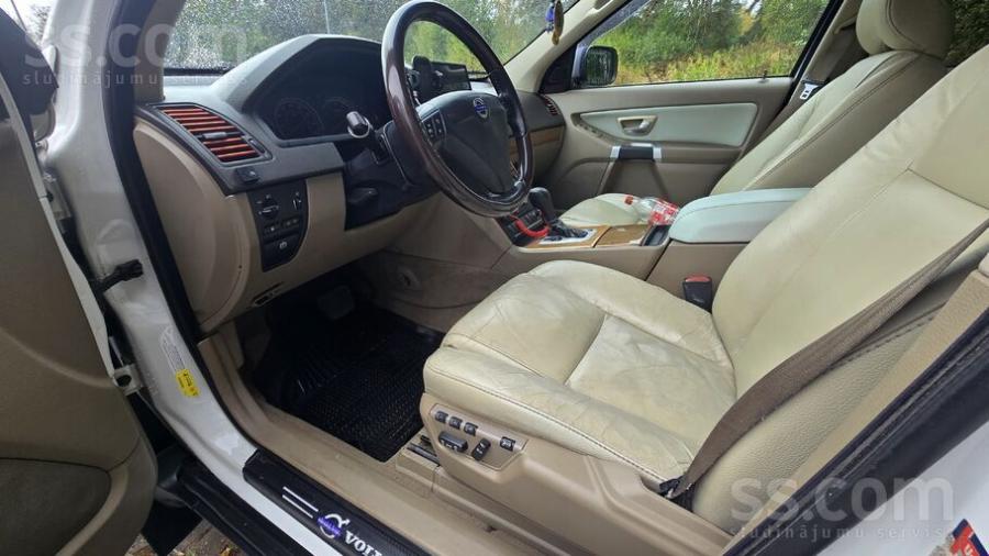 Balts Volvo XC90 2007 Rīga, ar dzinēja tilpumu 3.20 L un nobraukumu 224 tūkst. km par 5990 €, foto 12 vietnē AUTOMOTO.COM.LV