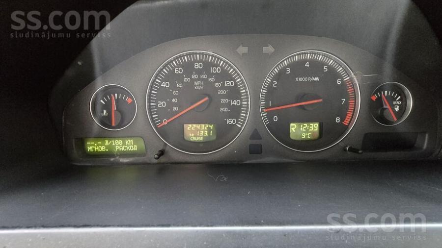 Balts Volvo XC90 2007 Rīga, ar dzinēja tilpumu 3.20 L un nobraukumu 224 tūkst. km par 5990 €, foto 16 vietnē AUTOMOTO.COM.LV
