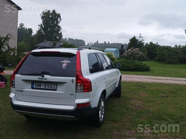 Balts Volvo XC90 2007 Rīga, ar dzinēja tilpumu 2.40 L un nobraukumu 297 tūkst. km par 4599 €, foto 4 vietnē AUTOMOTO.COM.LV