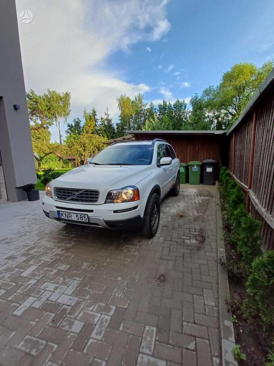 Balts Volvo XC90 2007 Panevēža, ar dzinēja tilpumu 3.20 L un nobraukumu 295 tūkst. km par 2500 €, foto 1 vietnē AUTOMOTO.COM.LV