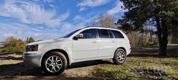 White Volvo XC90 2007 in Riga, with an engine capacity of 3.20 L and mileage of 215 thousand km for 6750 €, photo 1 on AUTOMOTO.COM.LV