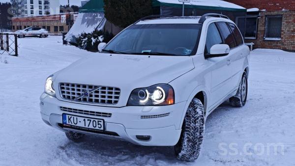 White Volvo XC90 2007 in Riga, with an engine capacity of 3.20 L and mileage of 215 thousand km for 6750 €, photo 8 on AUTOMOTO.COM.LV