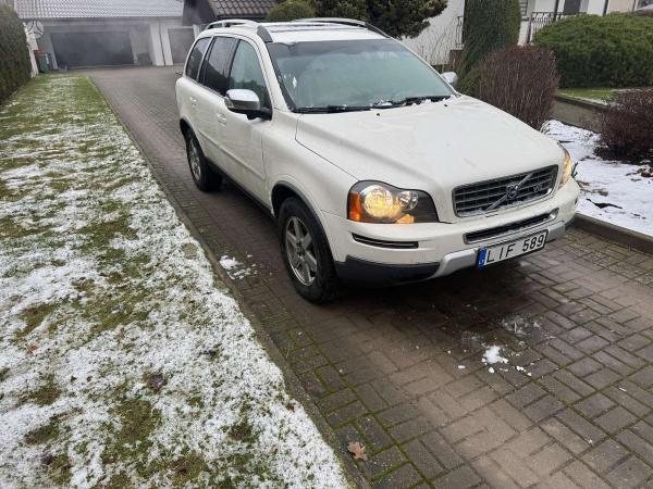 White Volvo XC90 2008 in Kaunas, with an engine capacity of 4.40 L and mileage of 288 thousand km for 7200 €, photo 4 on AUTOMOTO.COM.LV