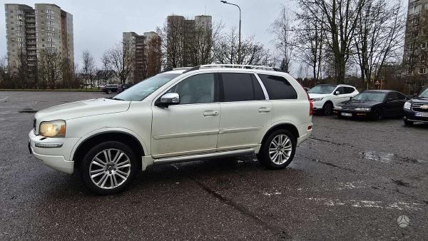 White Volvo XC90 2008 in Vilnius, with an engine capacity of 4.41 L and mileage of 250 thousand km for 5500 €, photo 3 on AUTOMOTO.COM.LV