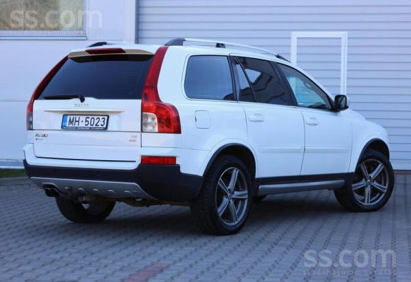 White Volvo XC90 2008 in Riga, with an engine capacity of 2.40 L and mileage of 0 thousand km for 4995 €, photo 5 on AUTOMOTO.COM.LV
