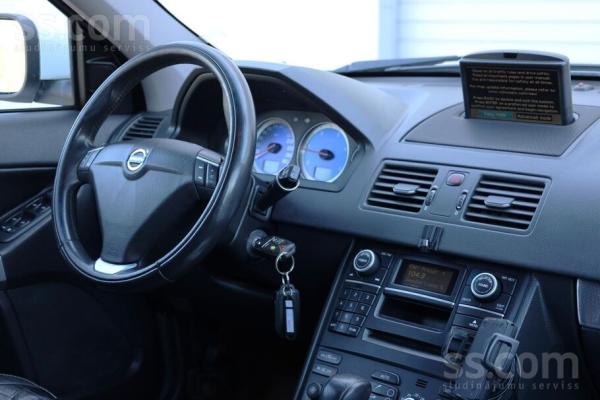 White Volvo XC90 2008 in Riga, with an engine capacity of 2.40 L and mileage of 0 thousand km for 4995 €, photo 10 on AUTOMOTO.COM.LV