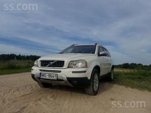 White Volvo XC90 2008 in Jelgava, with an engine capacity of 2.40 L and mileage of 366 thousand km for 5480 €, photo 3 on AUTOMOTO.COM.LV