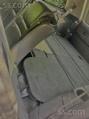 White Volvo XC90 2008 in Jelgava, with an engine capacity of 2.40 L and mileage of 366 thousand km for 5480 €, photo 11 on AUTOMOTO.COM.LV