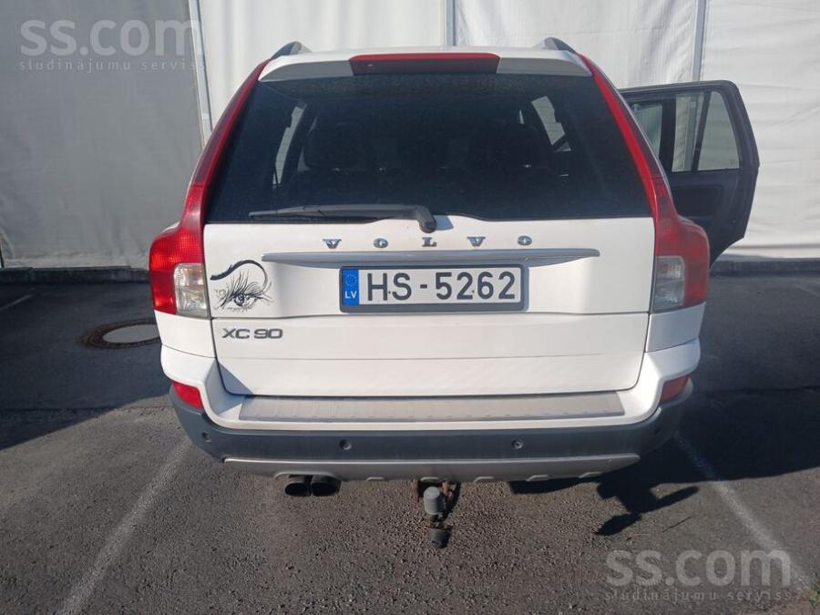 Balts Volvo XC90 2008 Daugavpils, ar dzinēja tilpumu 2.40 L un nobraukumu 411 tūkst. km par 5300 €, foto 3 vietnē AUTOMOTO.COM.LV