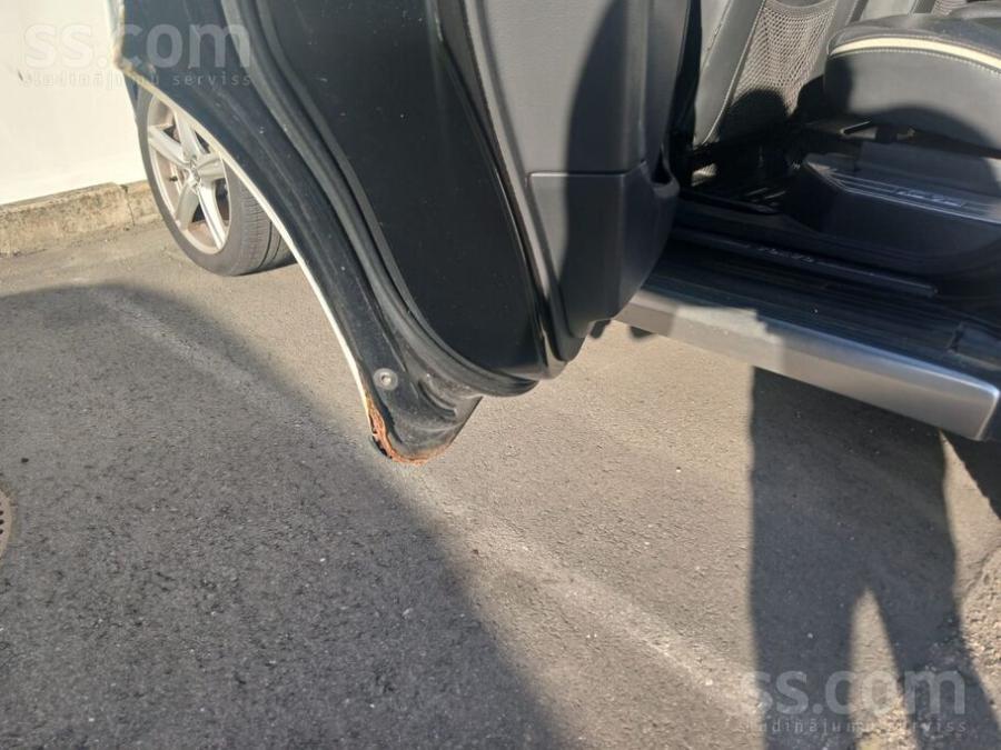 Balts Volvo XC90 2008 Daugavpils, ar dzinēja tilpumu 2.40 L un nobraukumu 411 tūkst. km par 5300 €, foto 13 vietnē AUTOMOTO.COM.LV