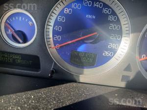 Balts Volvo XC90 2008 Daugavpils, ar dzinēja tilpumu 2.40 L un nobraukumu 411 tūkst. km par 5300 €, foto 21 vietnē AUTOMOTO.COM.LV