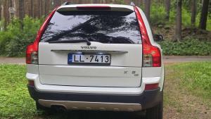 White Volvo XC90 2008 in Riga, with an engine capacity of 3.19 L and mileage of 275 thousand km for 4500 €, photo 7 on AUTOMOTO.COM.LV