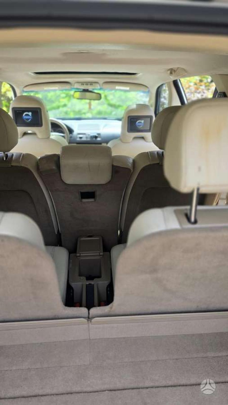 White Volvo XC90 2008 in Riga, with an engine capacity of 3.19 L and mileage of 275 thousand km for 4500 €, photo 22 on AUTOMOTO.COM.LV