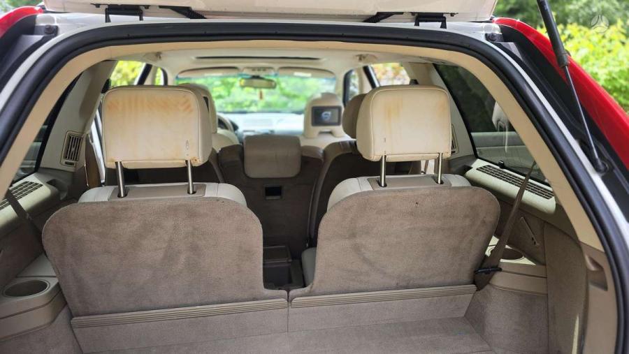 White Volvo XC90 2008 in Riga, with an engine capacity of 3.19 L and mileage of 275 thousand km for 4500 €, photo 31 on AUTOMOTO.COM.LV
