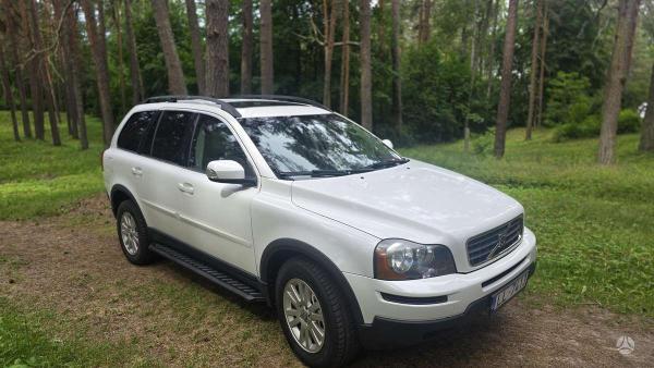 Volvo XC90 2008 Rīga vietnē Balts Volvo XC90 2008 Rīga, ar dzinēja tilpumu 3.19 L un nobraukumu 275 tūkst. km par 4500 €, foto 5 vietnē AUTOMOTO.COM.LV