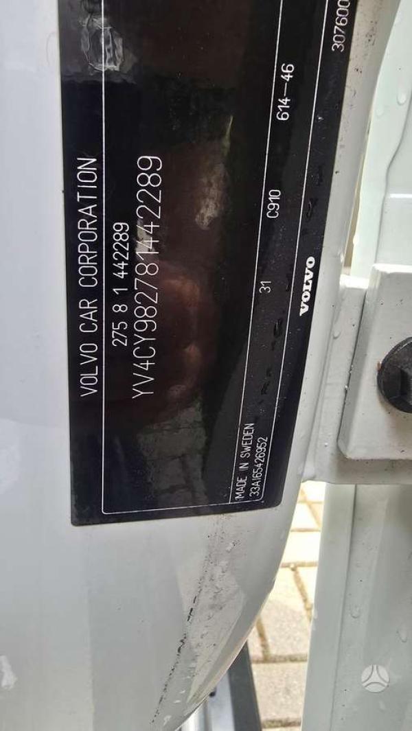 Volvo XC90 2008 Rīga vietnē Balts Volvo XC90 2008 Rīga, ar dzinēja tilpumu 3.19 L un nobraukumu 275 tūkst. km par 4500 €, foto 10 vietnē AUTOMOTO.COM.LV