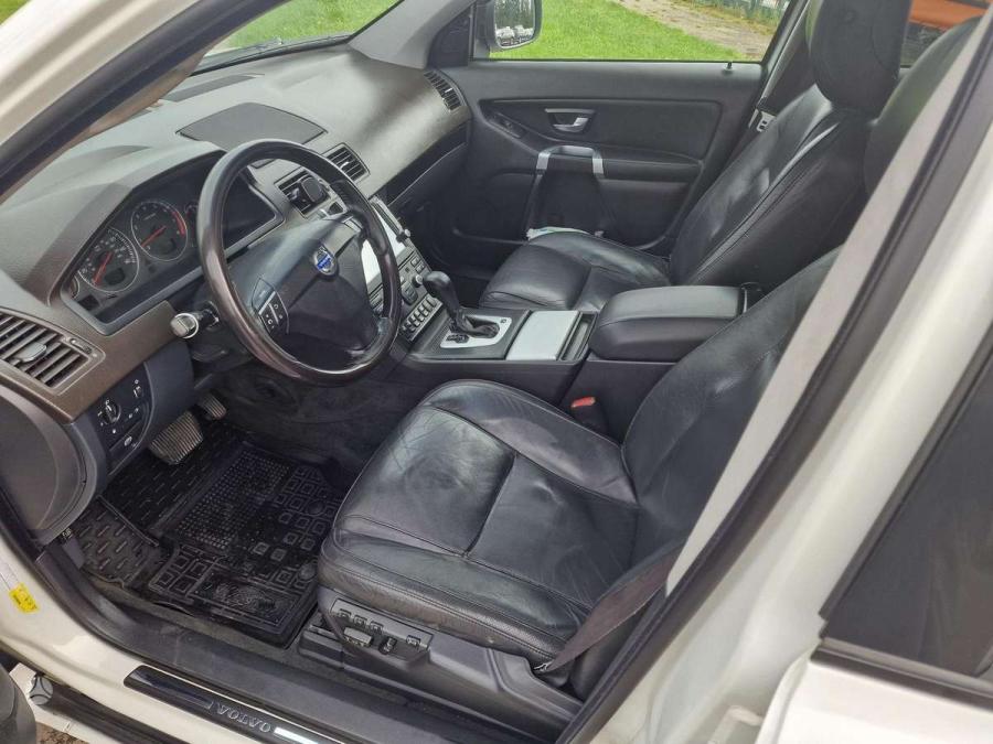 Balts Volvo XC90 2008 Kauņa, ar dzinēja tilpumu 3.20 L un nobraukumu 398 tūkst. km par 4999 €, foto 12 vietnē AUTOMOTO.COM.LV