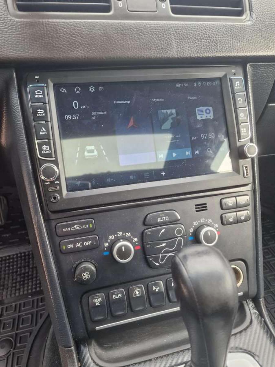 Balts Volvo XC90 2008 Kauņa, ar dzinēja tilpumu 3.20 L un nobraukumu 398 tūkst. km par 4999 €, foto 20 vietnē AUTOMOTO.COM.LV